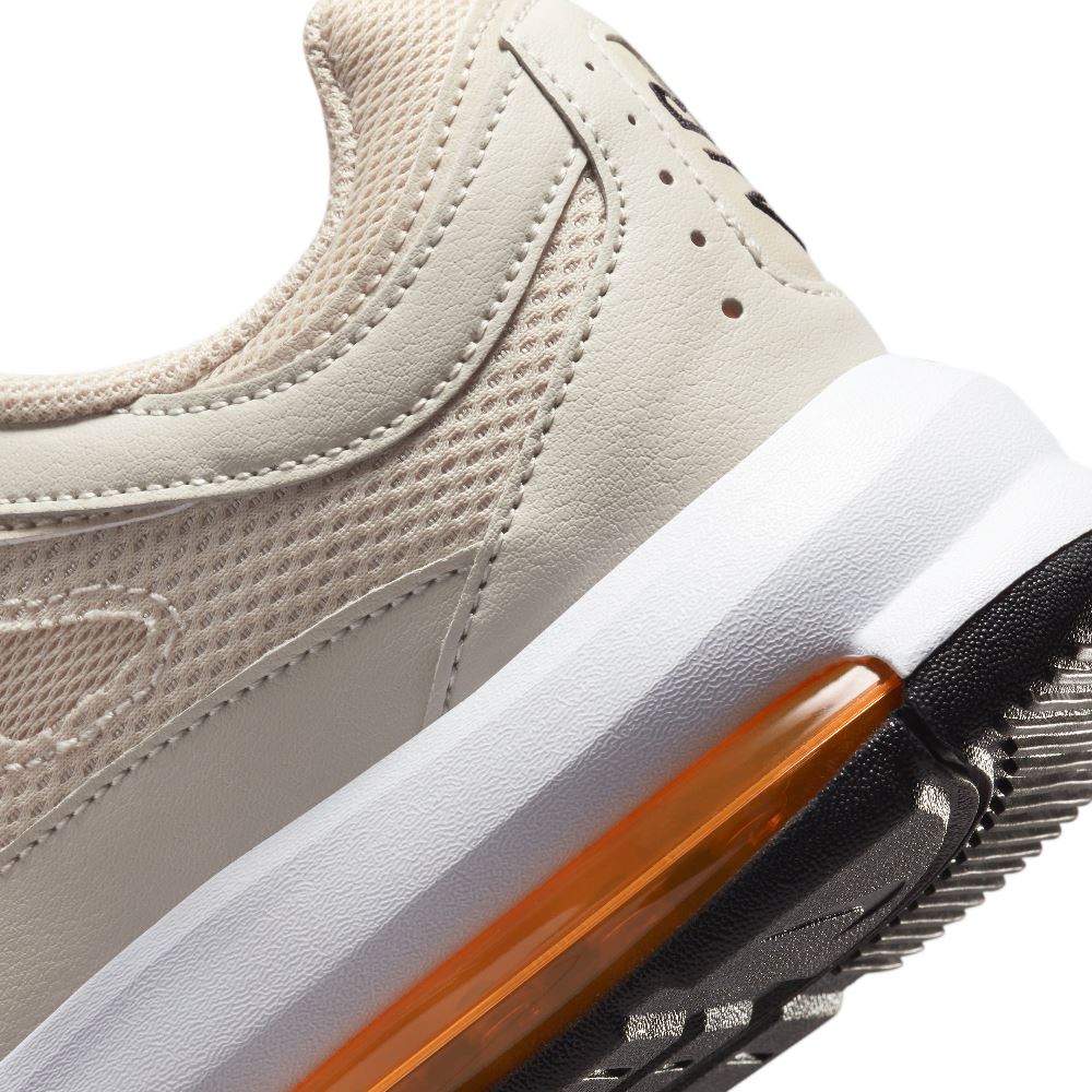ナイキ スニーカー メンズ CU4826 105 エアマックス AP カジュアル ランニング ライトオーレウ NIKE AIR MAX AP ...